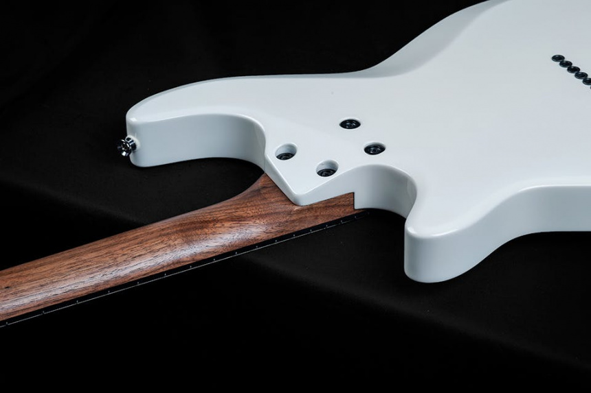 Kiesel Lyra: Un nuevo modelo en versiones de 6 y 7 cuerdas diseñado en ...