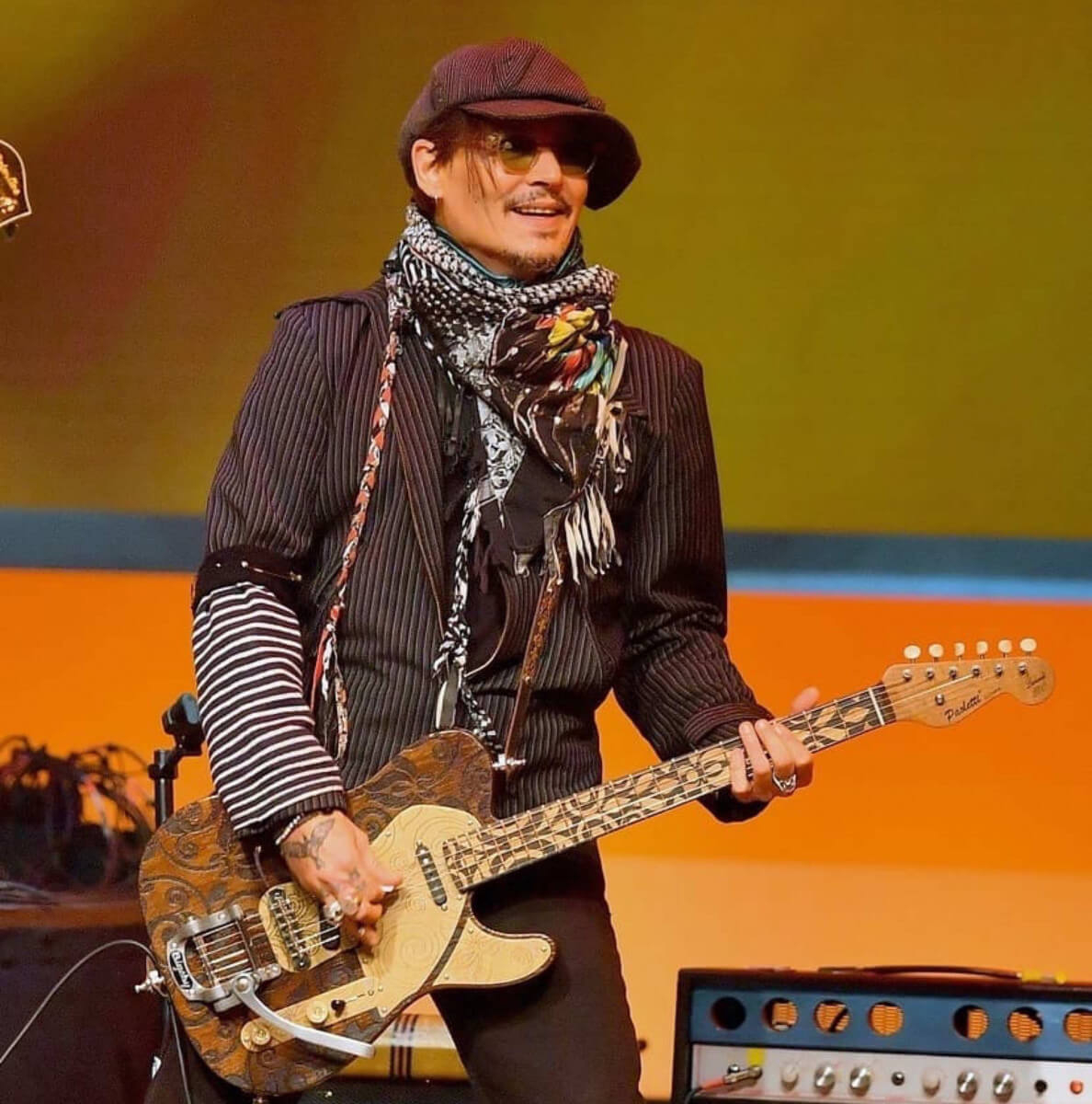 Nueva guitarra de Johnny Deep ¿una Tele? : Guitarras eléctricas ...