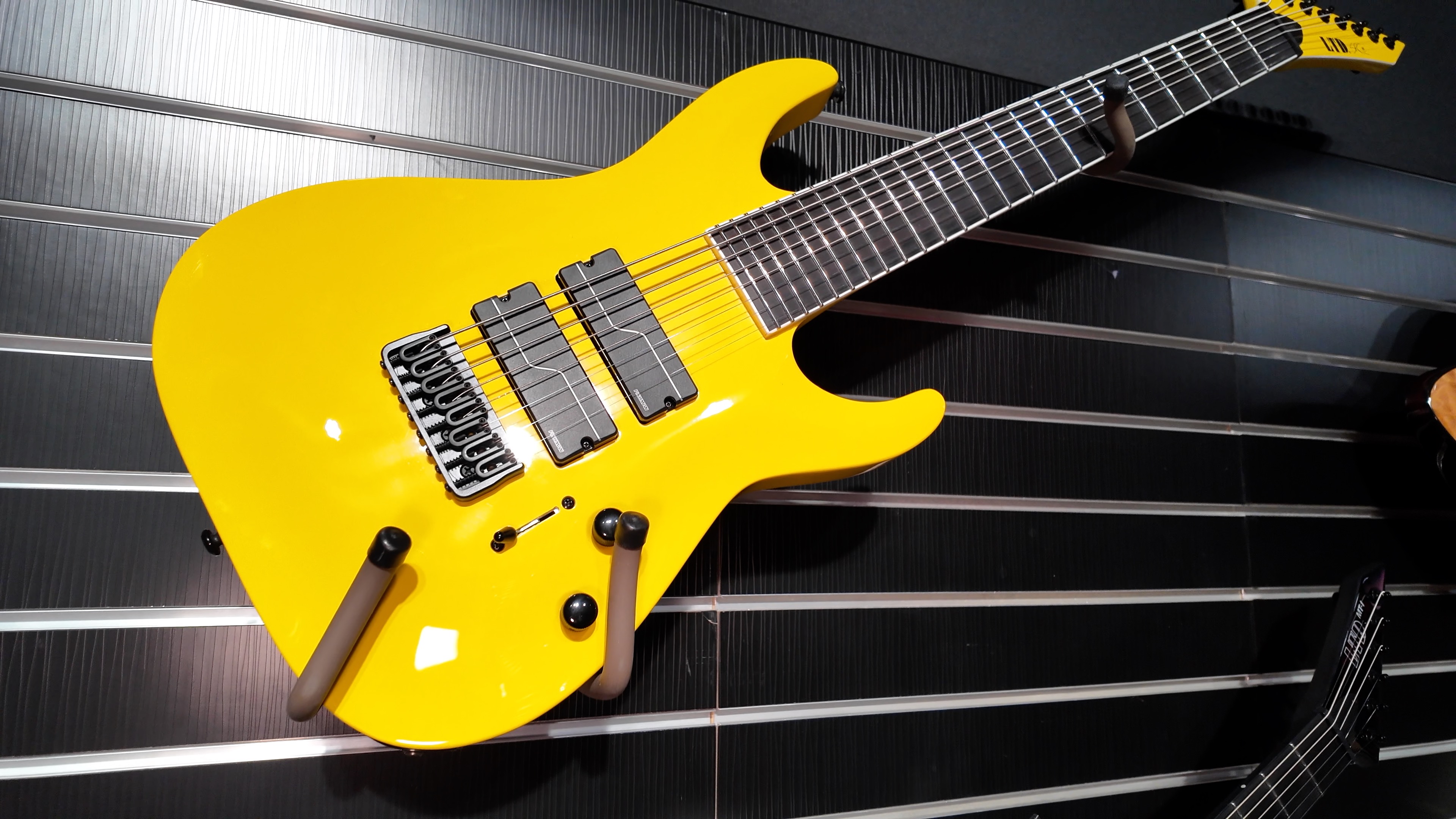 Un vistazo a las ESP 2025 en el NAMM: LTD Mick Thomson Signature MT-1 y ...