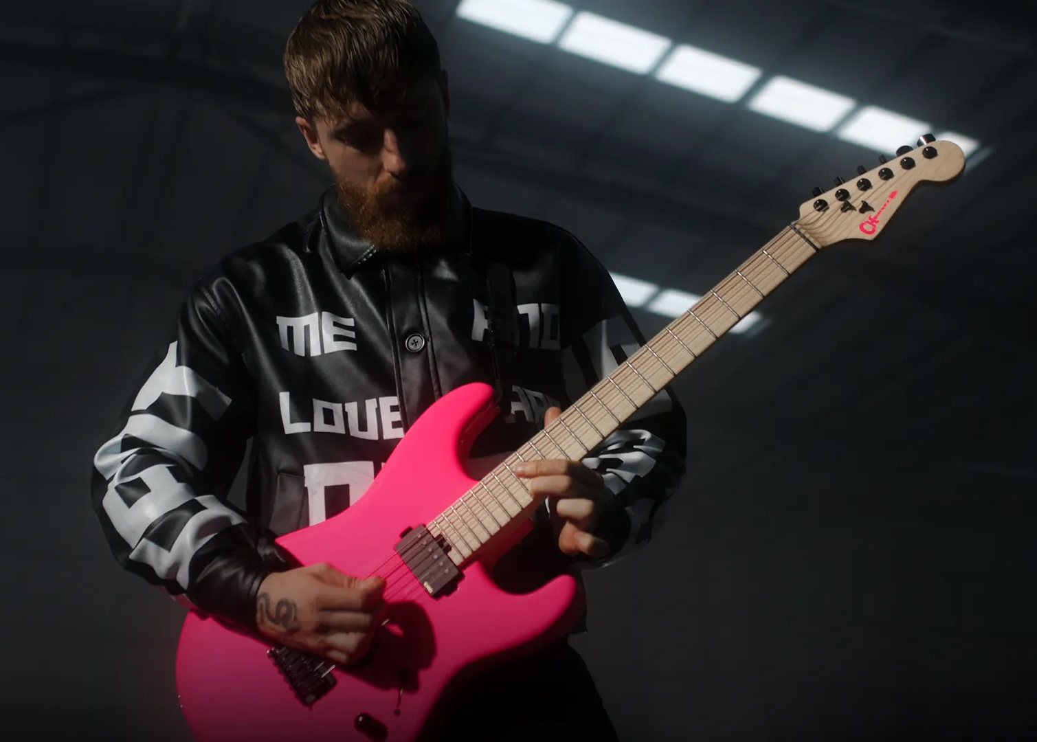 Charvel Sean Long Pro-Mod San Dimas: ahora con acabado en rosa chillón ...