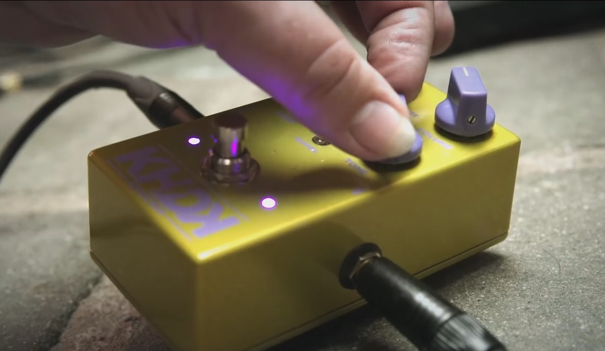 La marca de Kirk Hammett, KHDK, presenta un pedal de fuzz | Guitarristas