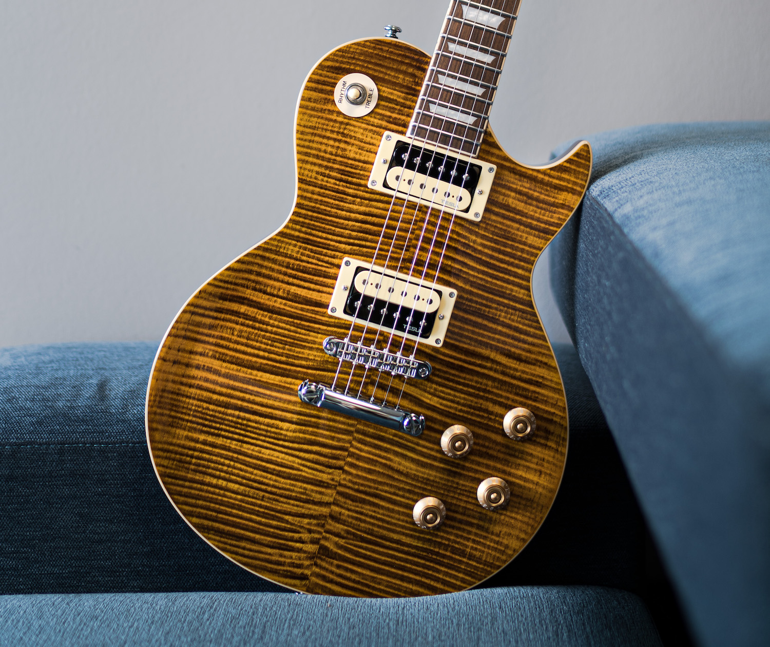 Harley Benton SC-550 II: Una actualización con trastes de acero y ...